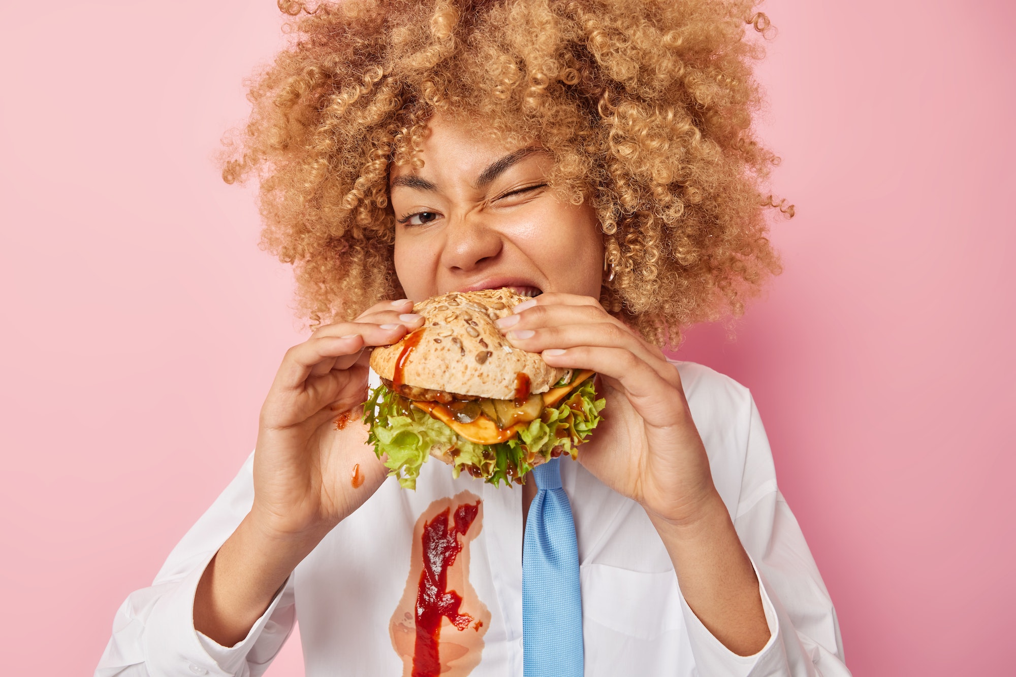 Fast-food : comment savourer un hamburger avec élégance et sans en ...